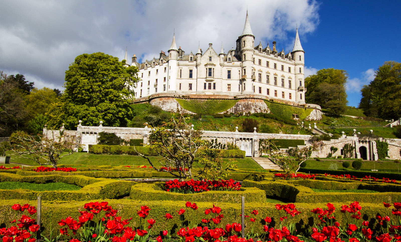 Dunrobin Castle and Glenmorangie Distillery Guided Tours